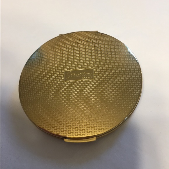 Stratton of London | Makeup | Vintage Powder Compact | Poshmark